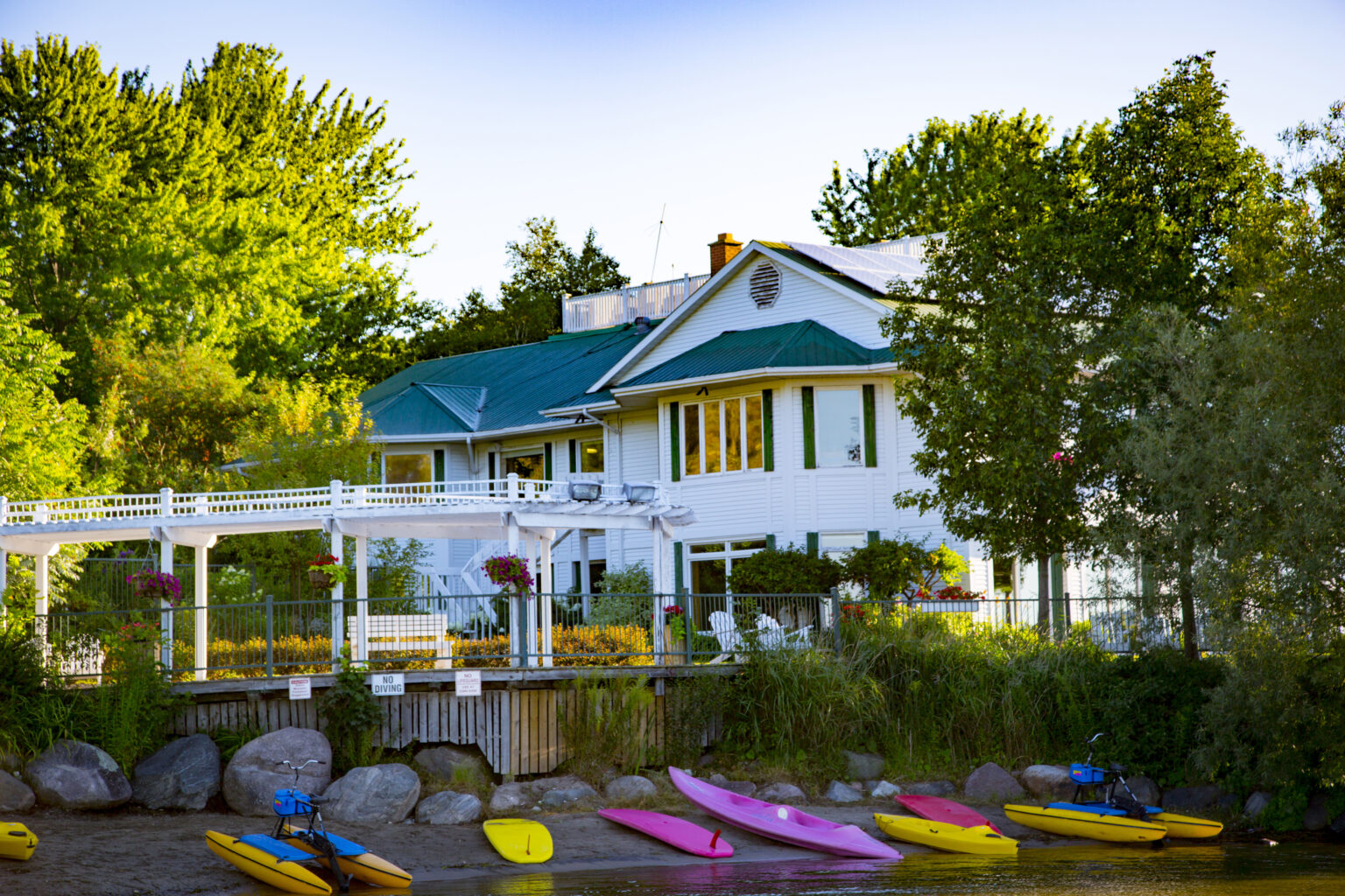 Best Romantic Resorts in Ontario - Book Your Getaway